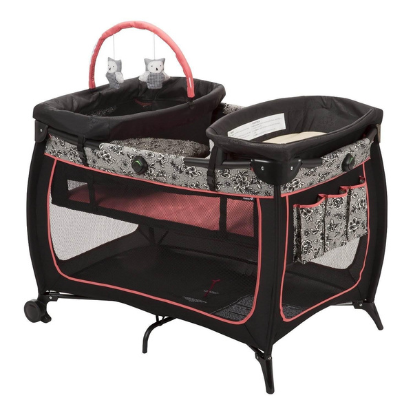 Safety 1st Safe Stages Play Yard with Bassinet and Changing Station ...