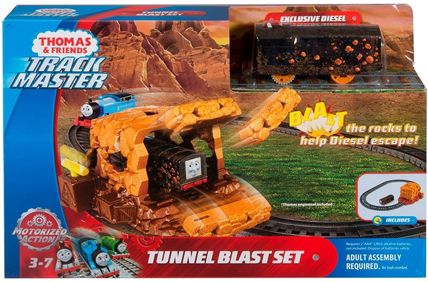 Fisher-Price Trackmaster Tunnel Blast Set Thomas and Friends Train ...