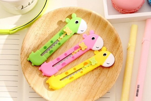 Cute Giraffe Utility Knife Paper Cutter Cutting Paper Razor Blade ...