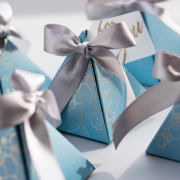 20/50Pcs Triangular Pyramid Candy Box Wedding Favors Gifts Boxes Candy ...