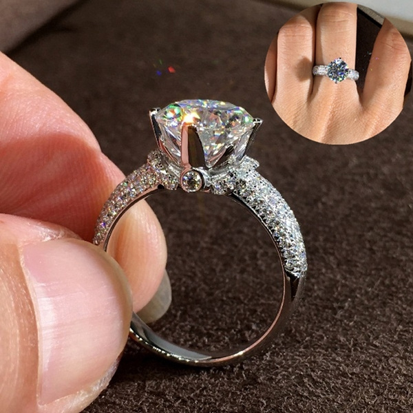 2020 New Group Inlaid Diamond Petals Four Claw Mozambique Stone Ring ...