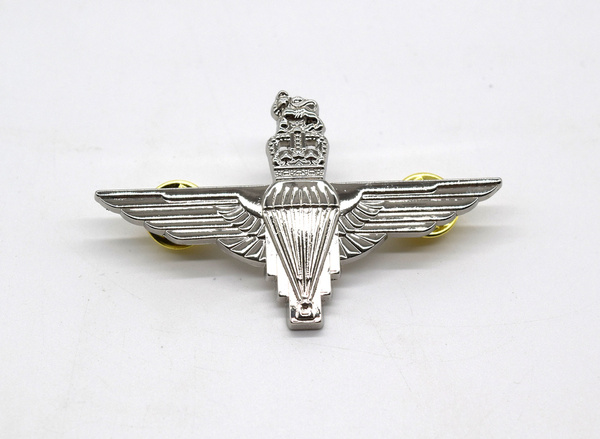 Replica THE United Kingdom ROYAL RED DEVIL PARATROOPERS METAL BADGE ...