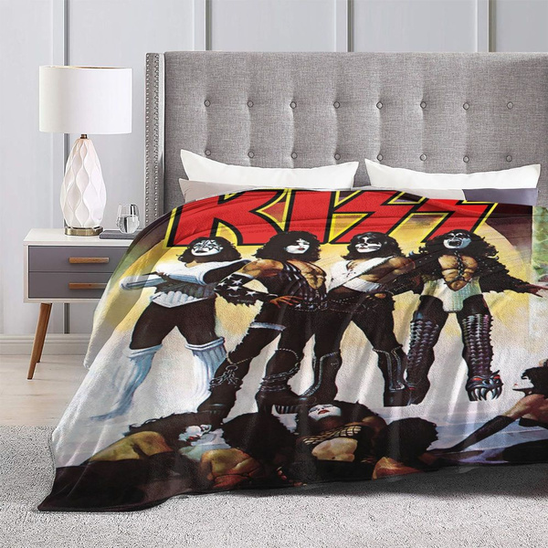 High-quality flannel Kiss Band 3 Warm and soft sofa bed blankets ...