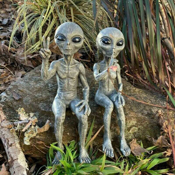 Funny Alien Garden Statue, Ailen Figure, Alien Art Statute, Art Outer ...