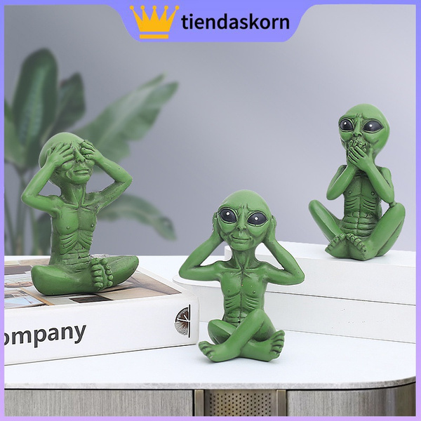 Alien Resin Ornaments Garden Statue Decoration Crafts UFO Outdoor Dwarf ...