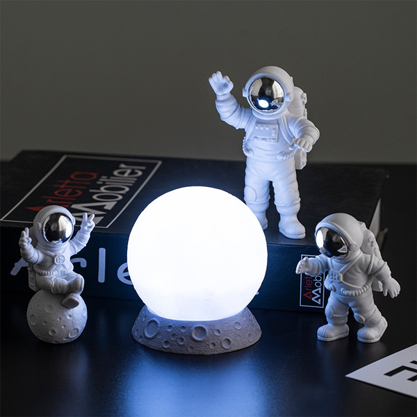 1Pc Astronaut Decor Action Figures and Moon Home Decor Resin Astronaut ...