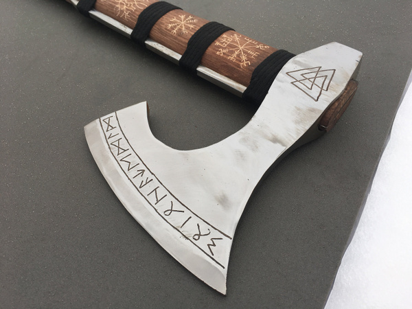 Runic axe, axe gift, Perun axe, pagan axe, viking axe, vegvisir, helm ...