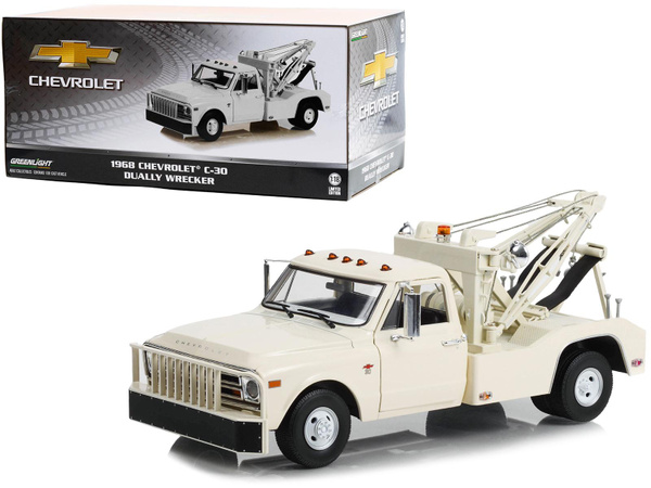 1968 Chevrolet C-30 Dually Wrecker Tow Truck White 1/18 Diecast Car ...