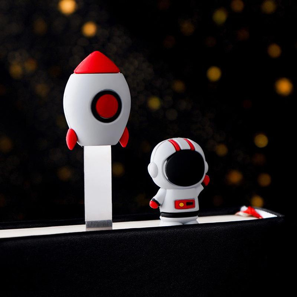 Creative Student Artistic Space-themed Bookmark Set with 3D Astronaut ...