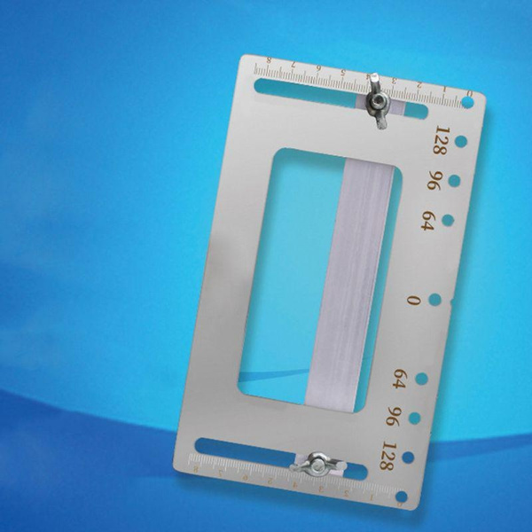 The handle holes positioner cave knob, pulling the installation fixture ...