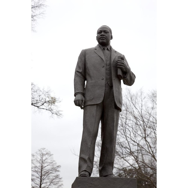 Statue of Dr. Martin Luther King, Jr., in the Kelly Ingram Park ...