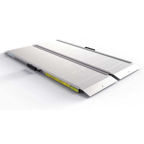 EZ-ACCESS TRAVERSE 4 Foot Singlefold Edgeless Portable Loading Ramp ...